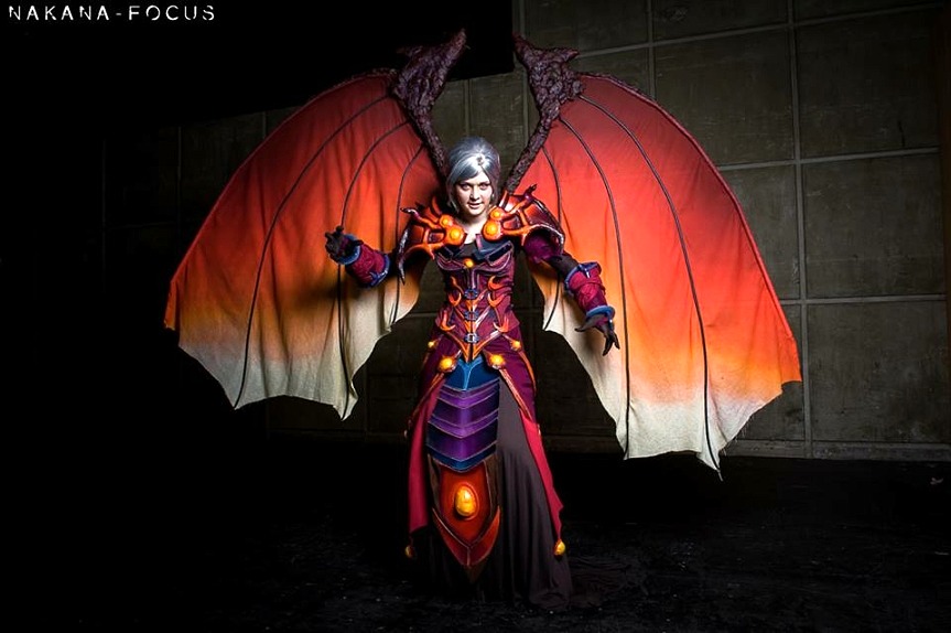 Cosplay de Tier 6 de Brujo por Koni Cosplay - WowChakra