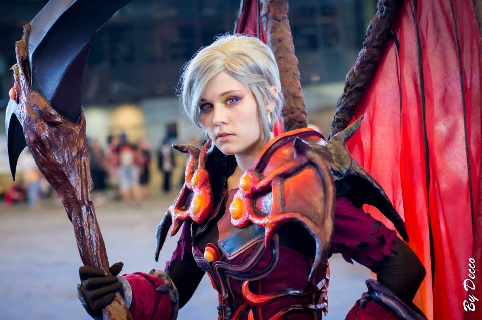 Cosplay de Tier 6 de Brujo por Koni Cosplay - WowChakra