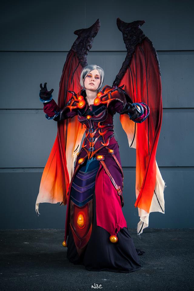 Cosplay de Tier 6 de Brujo por Koni Cosplay - WowChakra
